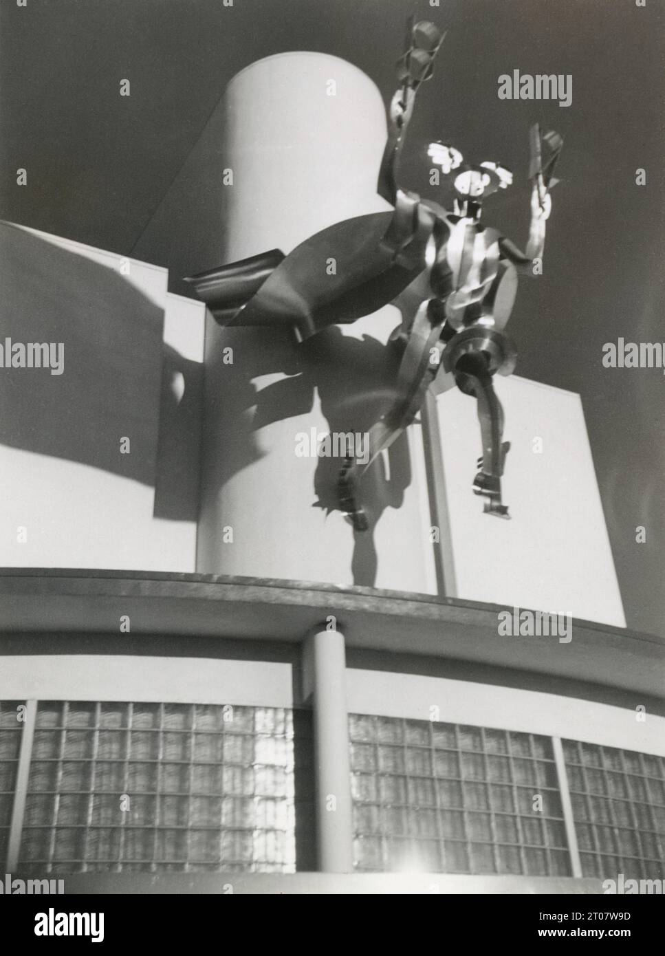 1939 world's fair sculpture hi-res stock photography and images - Alamy