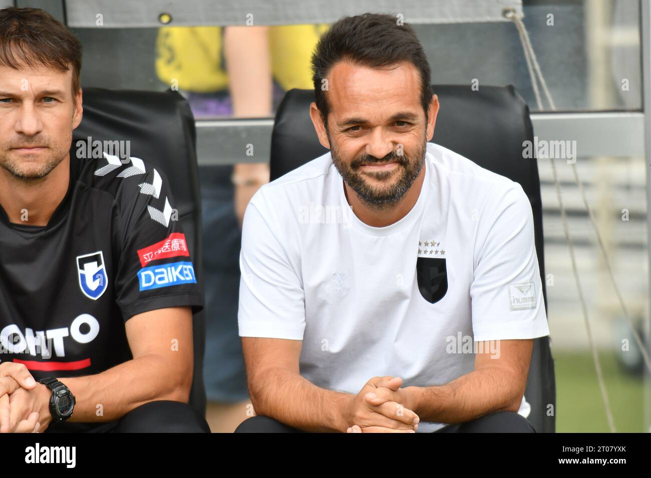 Tokyo, Japan. 1st Oct, 2023. Gamba Osaka head coach Daniel Poyatos ...