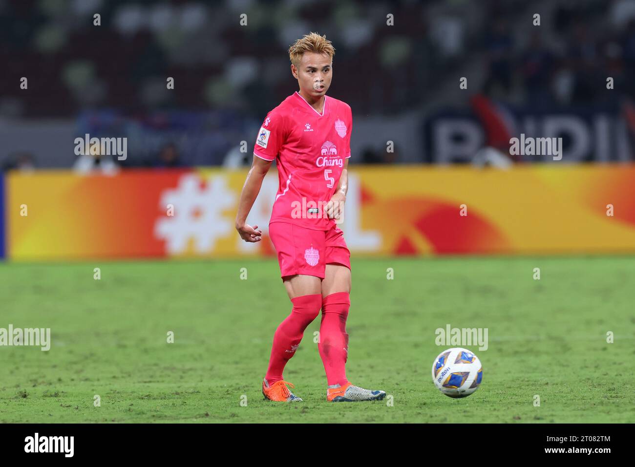 Tokyo, Japan. 4th Oct, 2023. Theerathon Bunmathan (Buriram United ...