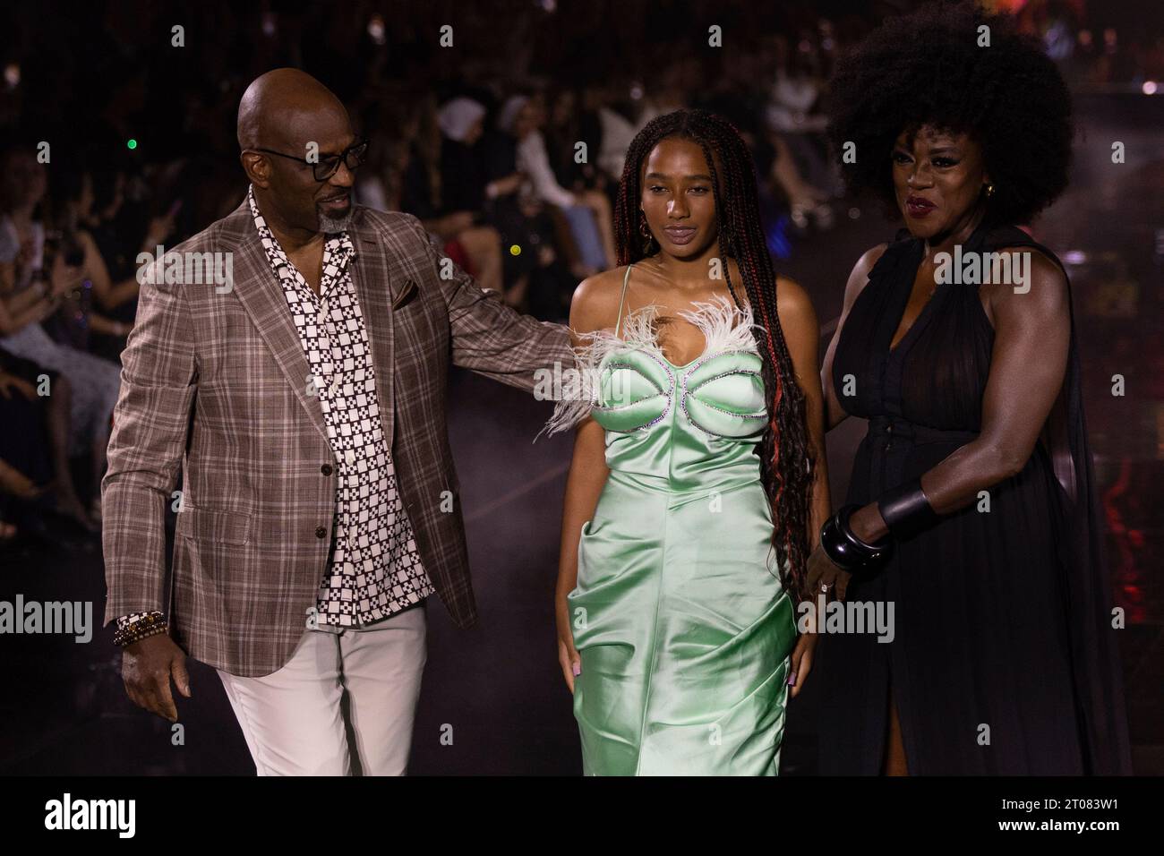 Julius Tennon, from left, Genesis Tennon, and Viola Davis wear ...