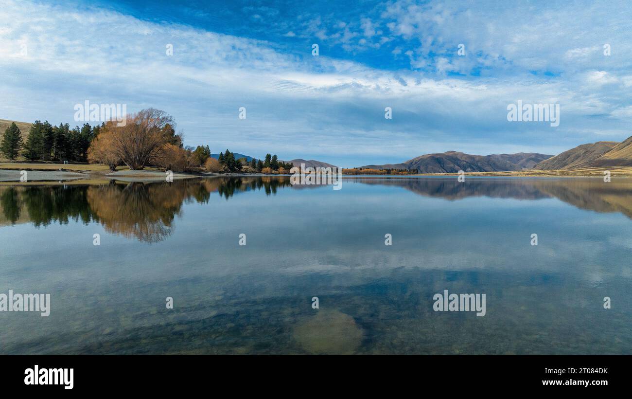 High angle view of alpine lakes in the Ashburton highlands Lakes ...