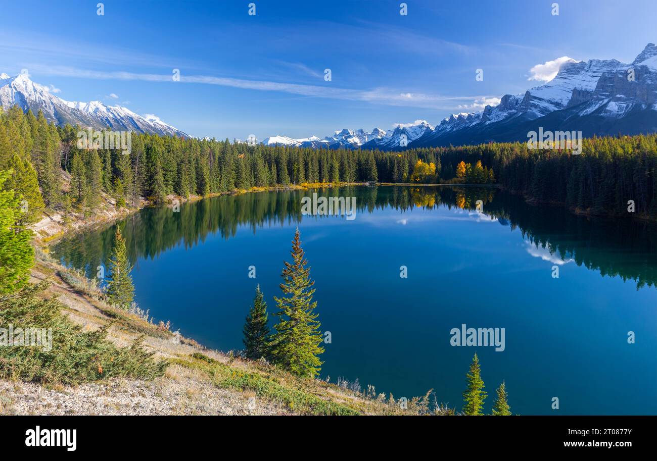 Treelined Shore Blue Rocky Mountain Lake, Scenic Autumn Landscape ...