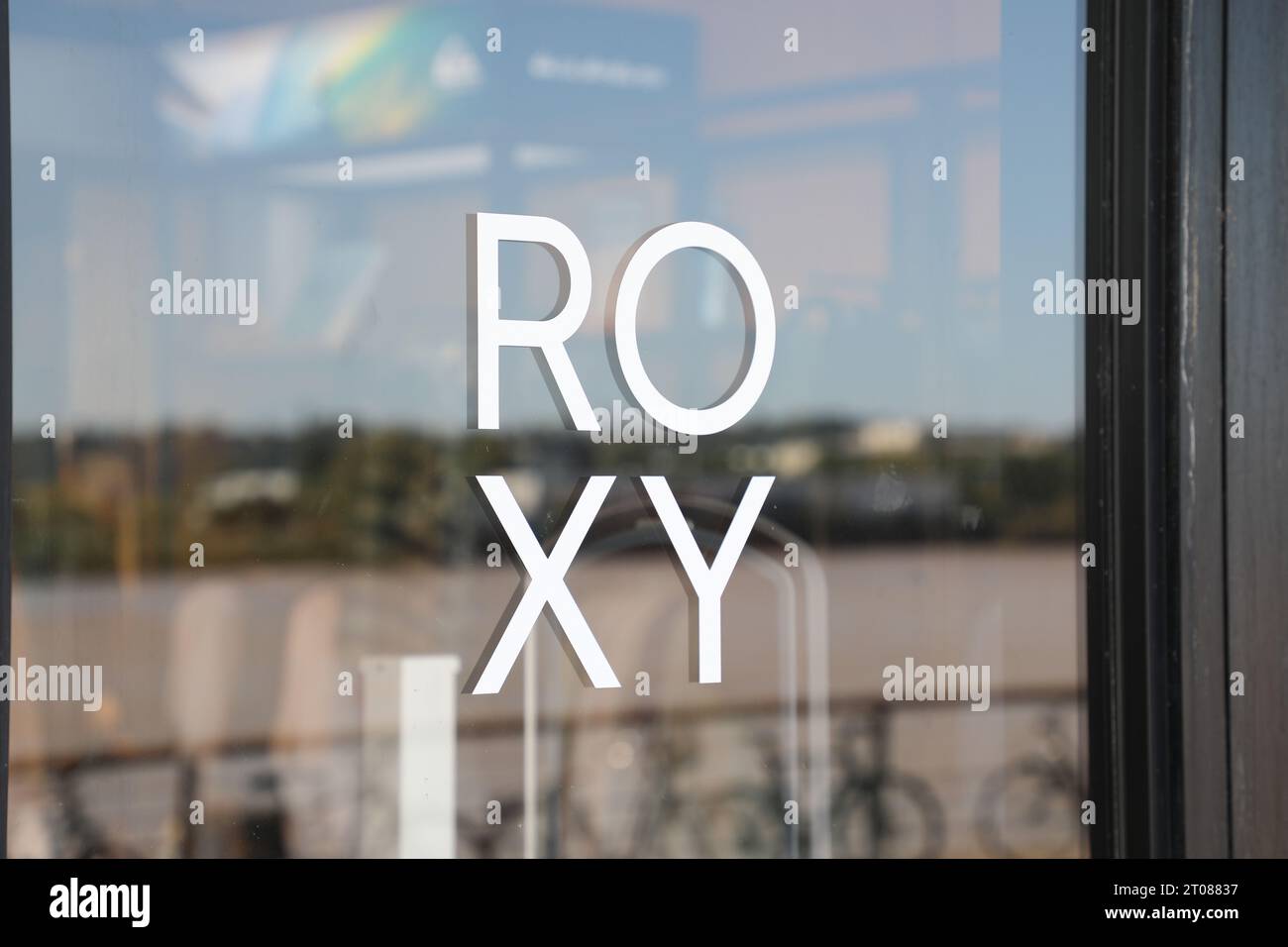 Roxy logo hi-res stock photography and images - Alamy