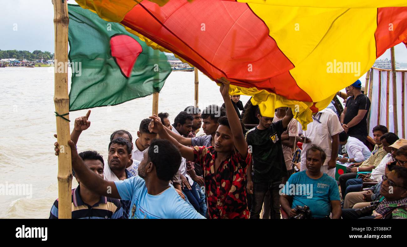 Traditional boat station, people's lifestyle, and cloudy sky ...