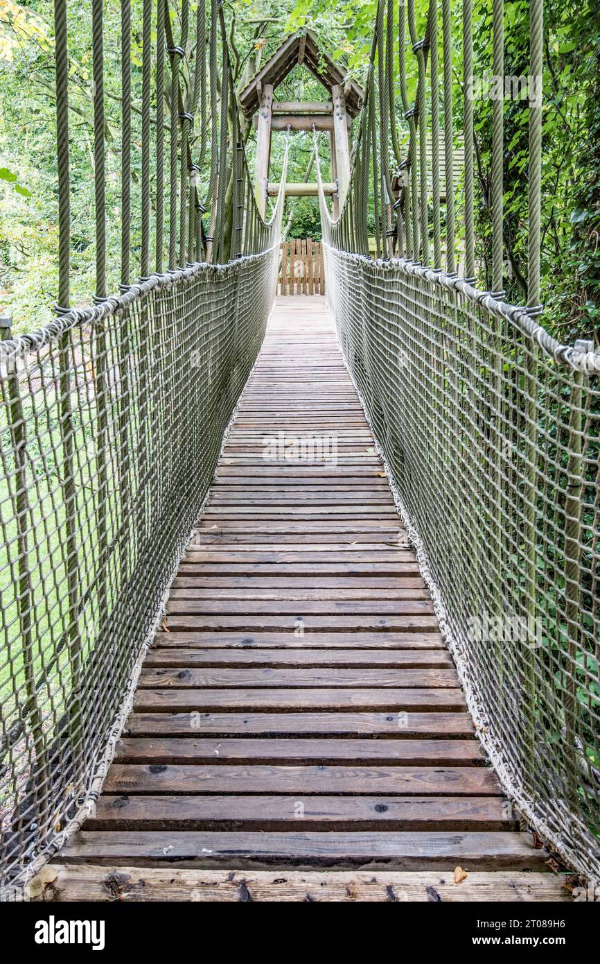 Rope suspension bridge at the alnwick garden tree house hi-res stock ...
