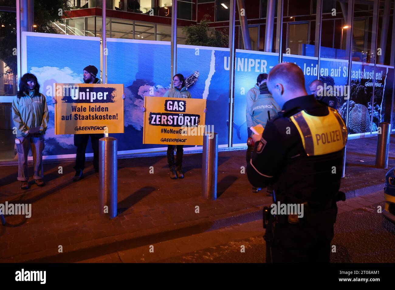 Woodside energy hi-res stock photography and images - Alamy