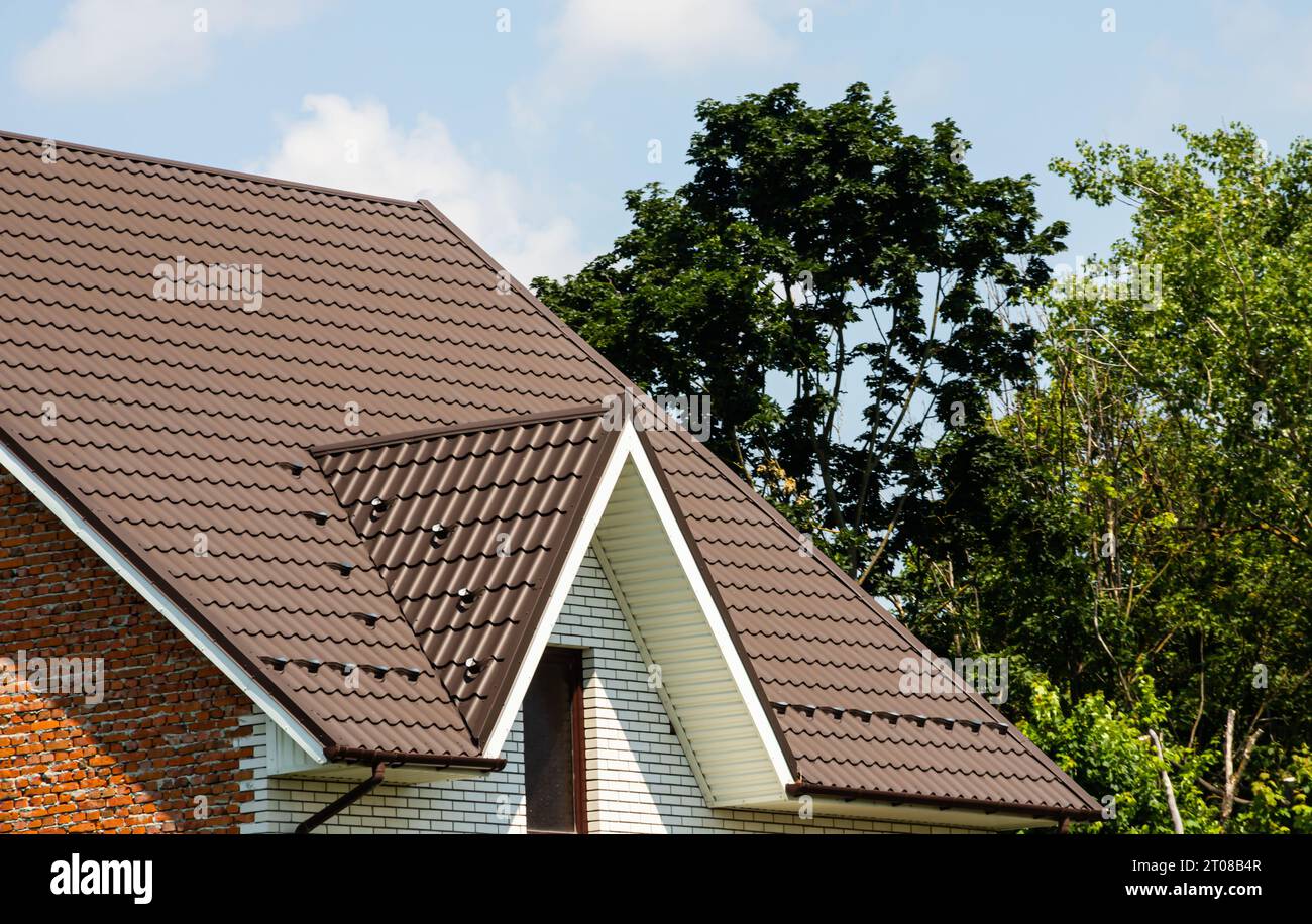 Roof of the house, roofing materials, construction Stock Photo - Alamy