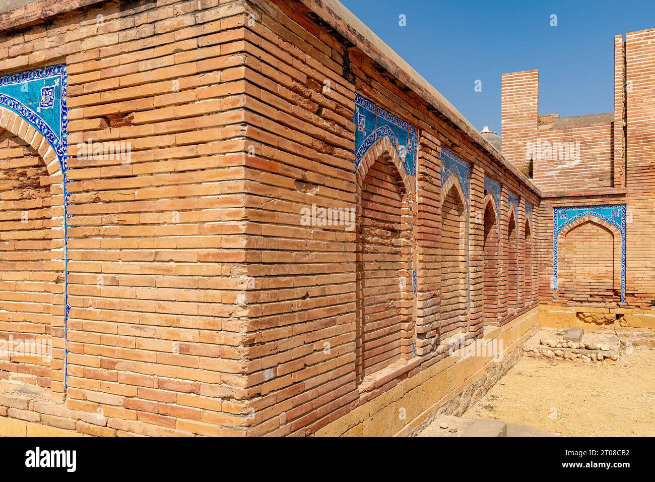Beautiful mughal era carved sandstone tomb of Isa Khan Tarkhan II in ...