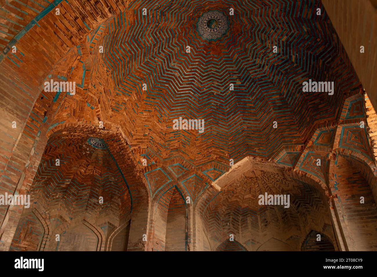 Beautiful mughal era carved sandstone tomb of Isa Khan Tarkhan II in ...