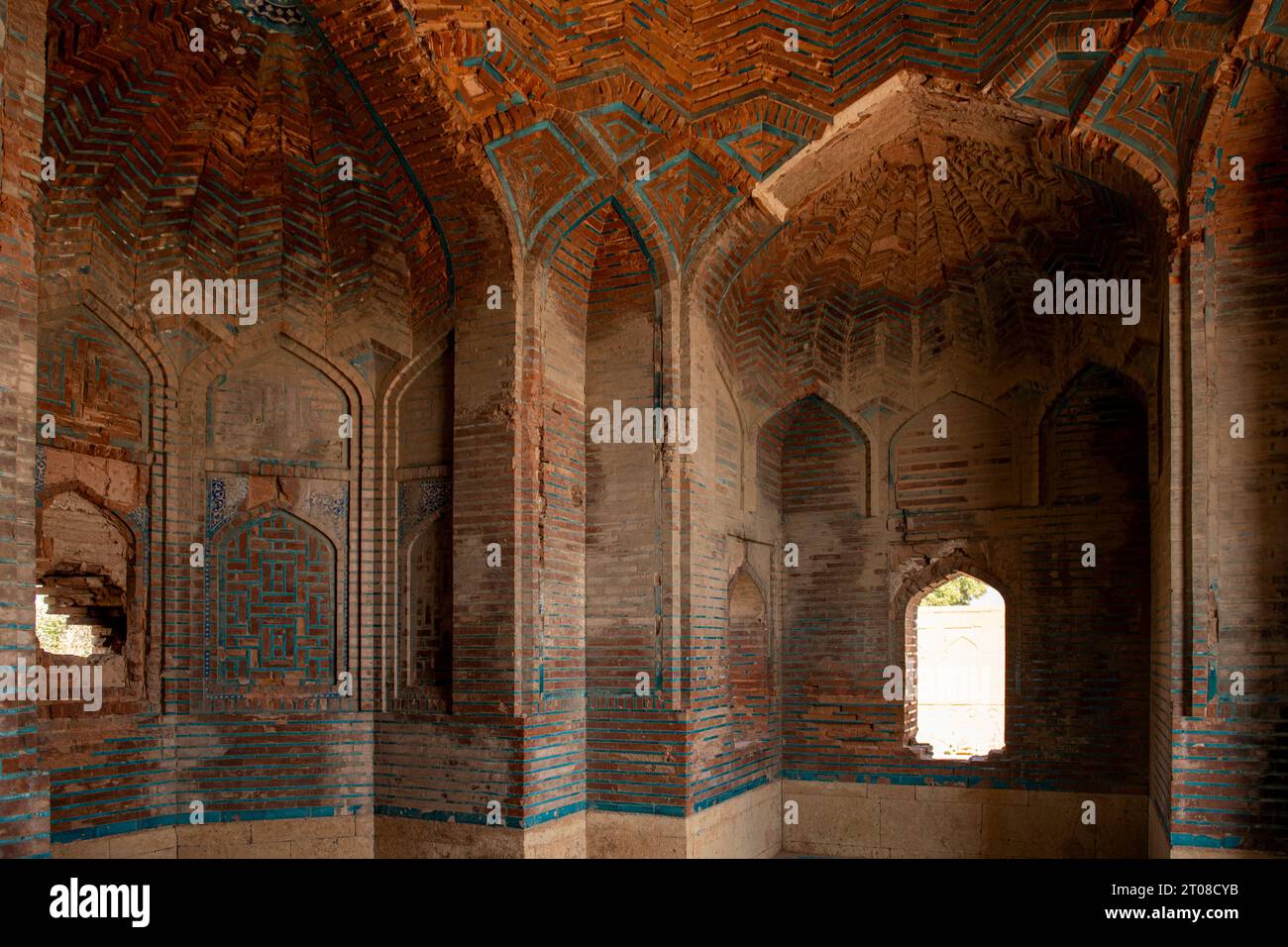 Beautiful mughal era carved sandstone tomb of Isa Khan Tarkhan II in ...