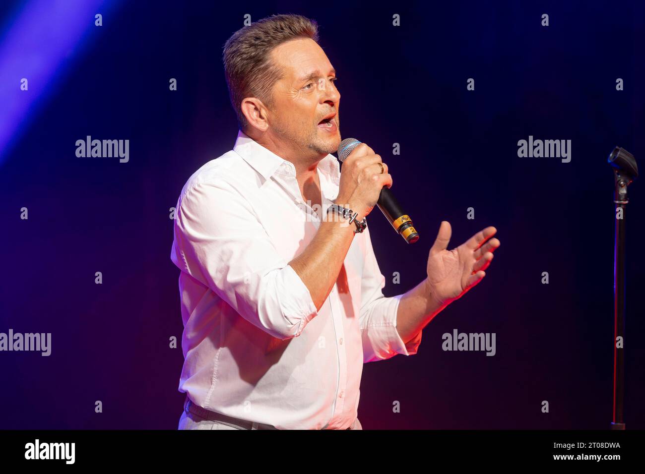 Sänger Martin Hein alias Martin Marcell vom Schlager-Duo Fantasy ...