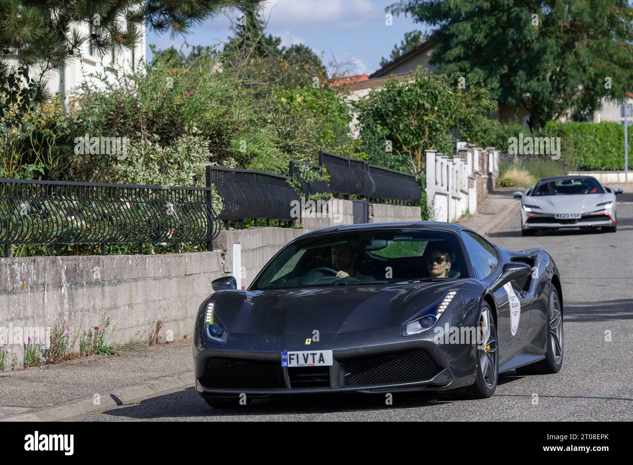 Ferrari grise hi-res stock photography and images - Alamy