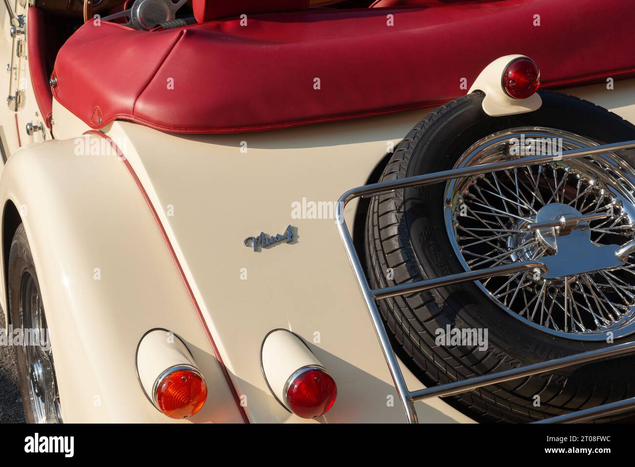Morgan Plus 4 Cars Logo Stock Photo - Alamy
