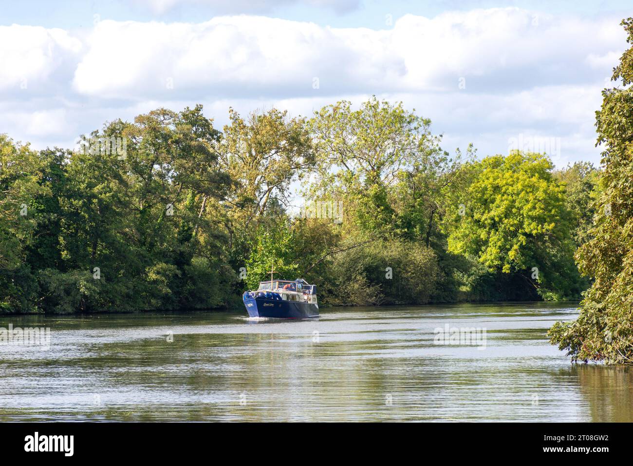 Cruise boat hi-res stock photography and images - Alamy