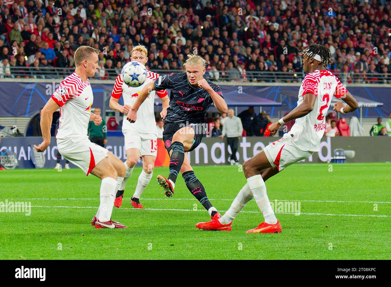 Erling haaland manchester city header hi-res stock photography and ...