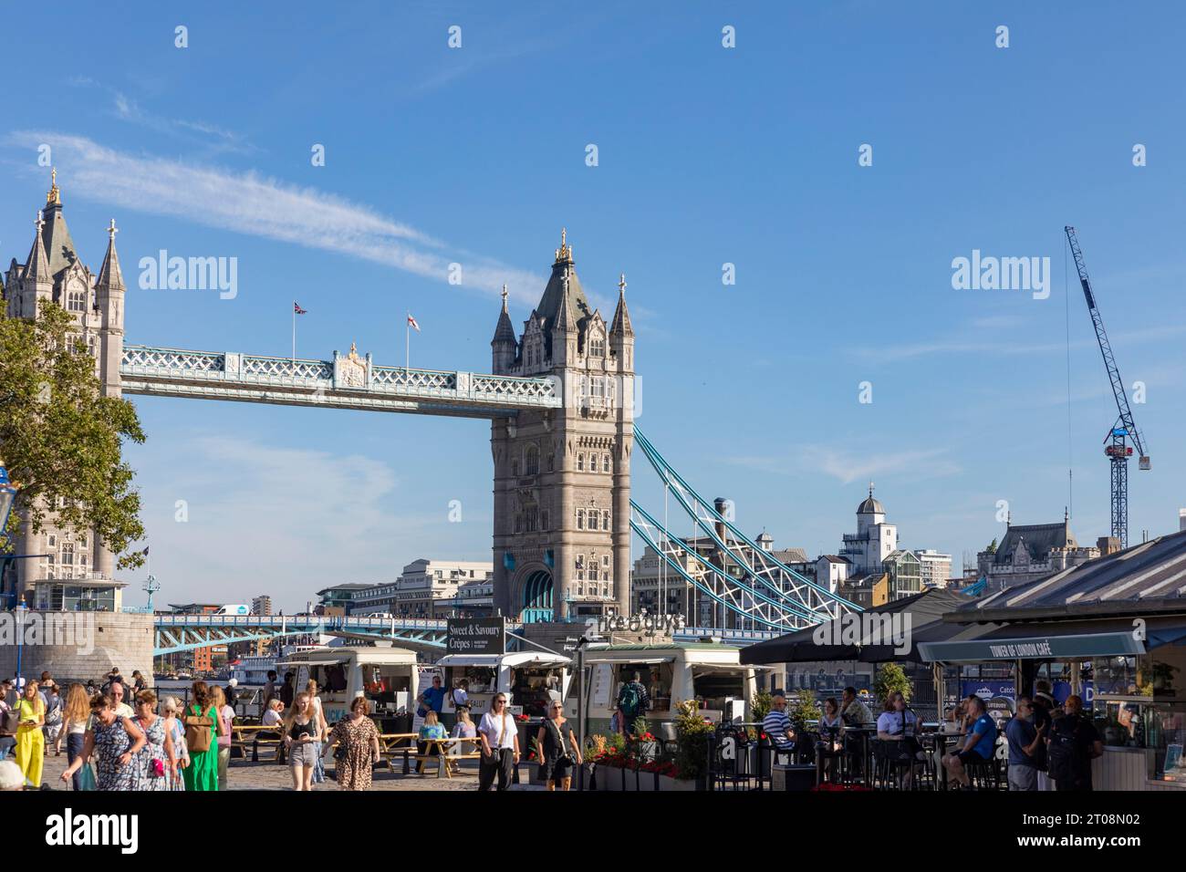 Tower bridge over the RiverThames during September 2023 heatwave in ...