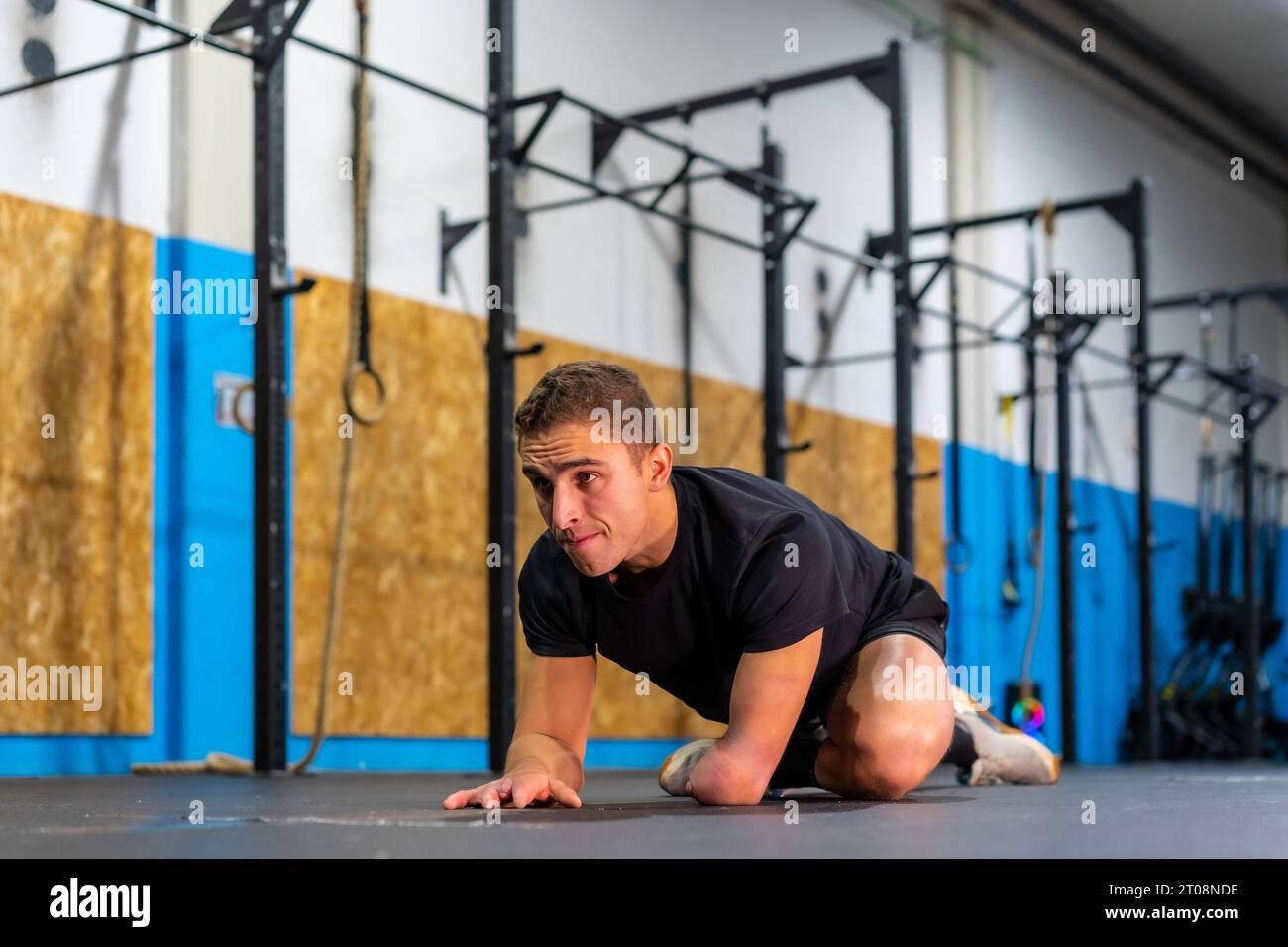 Man muscular back stretching hi-res stock photography and images - Alamy