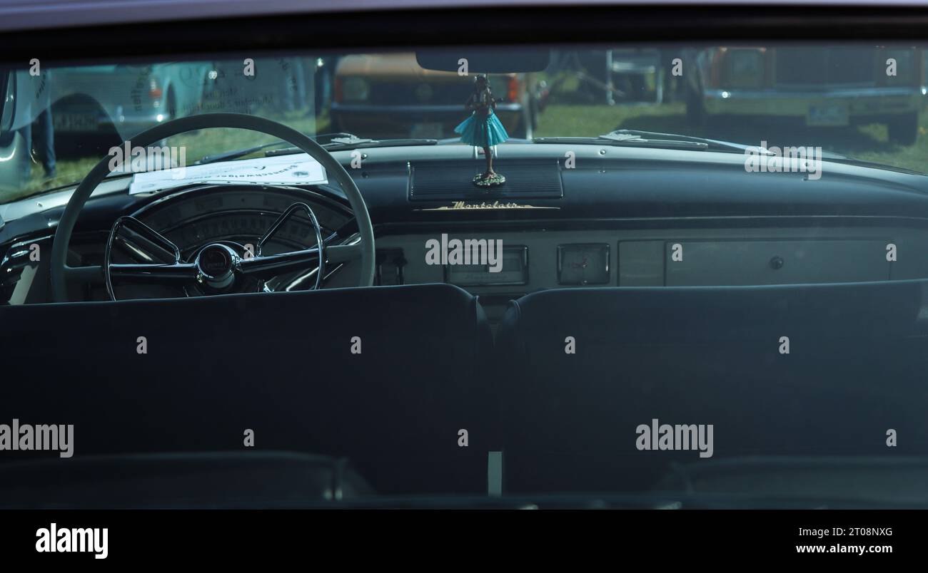 dashboard view of an old vintage car Stock Photo - Alamy