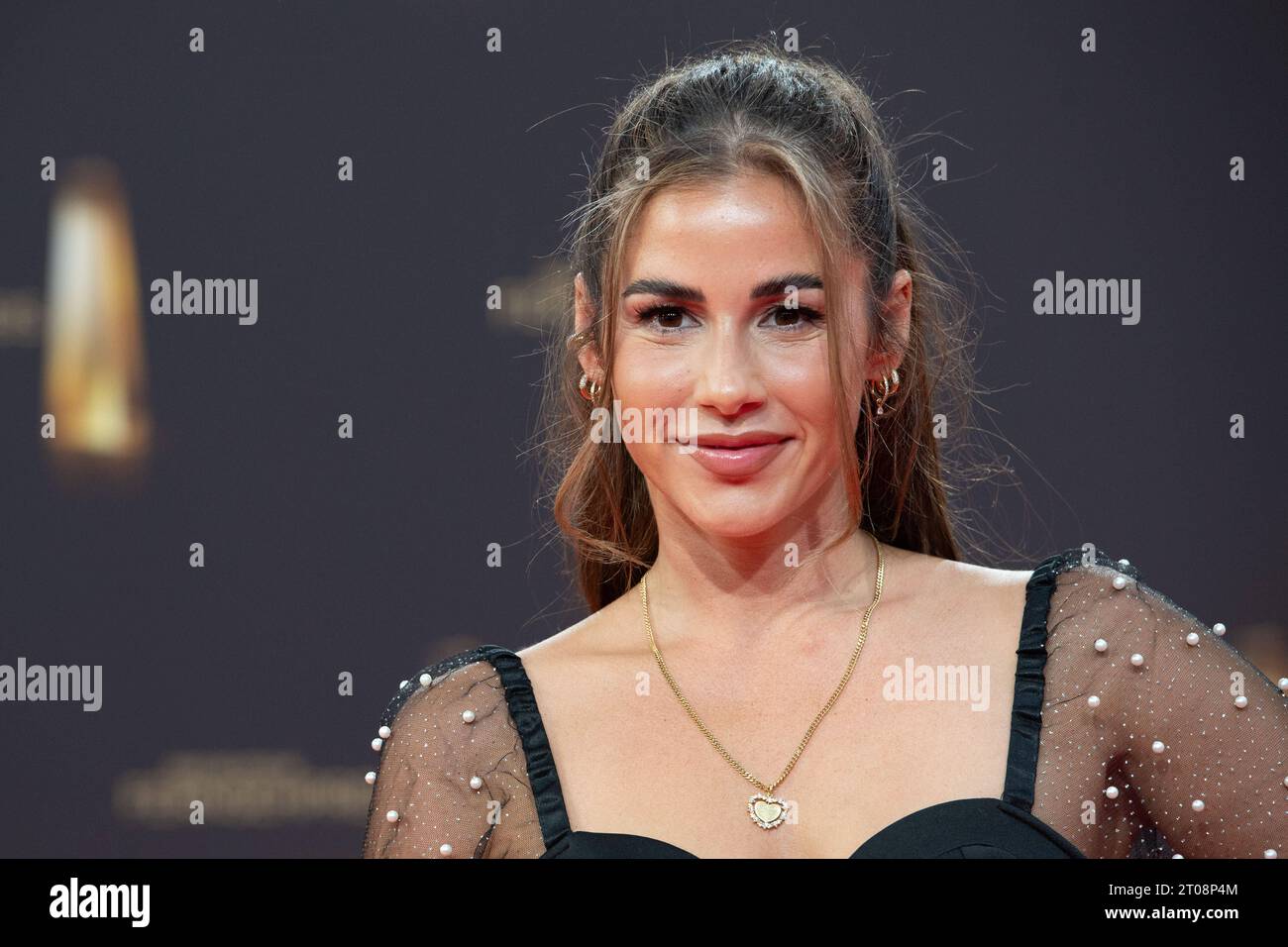 Sarah ENGELS, Saengerin, Roter Teppich, Red Carpet Show, Ankunft ...