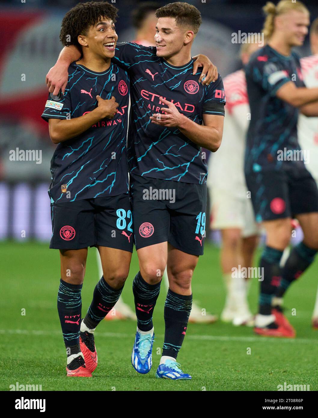 Julian Alvarez, MANCITY 19 Rico Lewis, MANCITY 82 celebrate after the ...