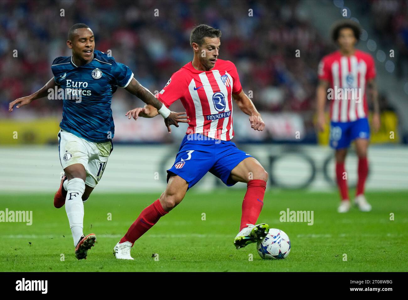 Igor Paixao of Feyenoord and Cesar Azpilicueta of Atletico de Madrid ...