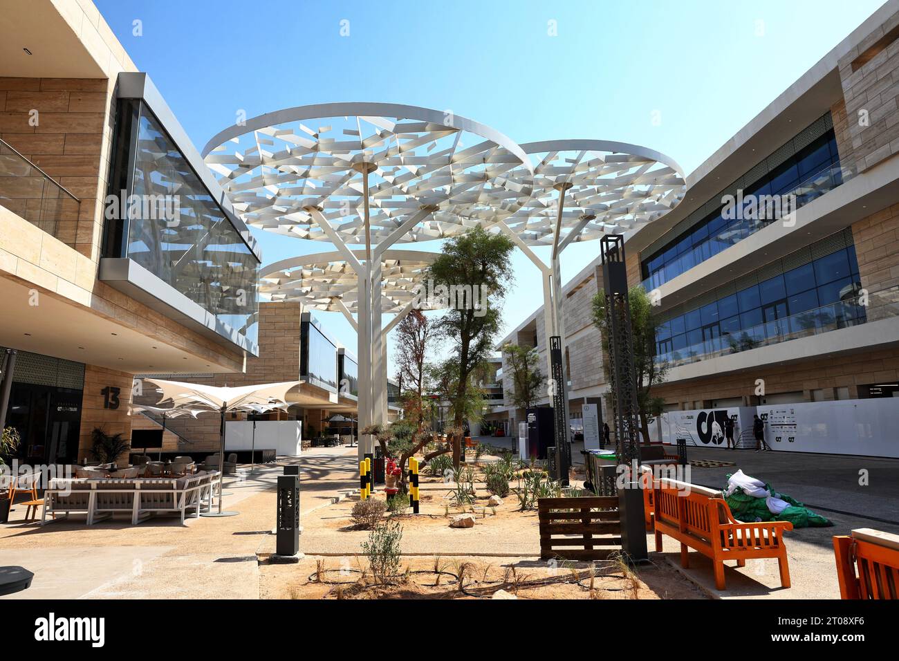 Doha, Qatar. 05th Oct, 2023. Paddock atmosphere. 05.10.2023. Formula 1 ...