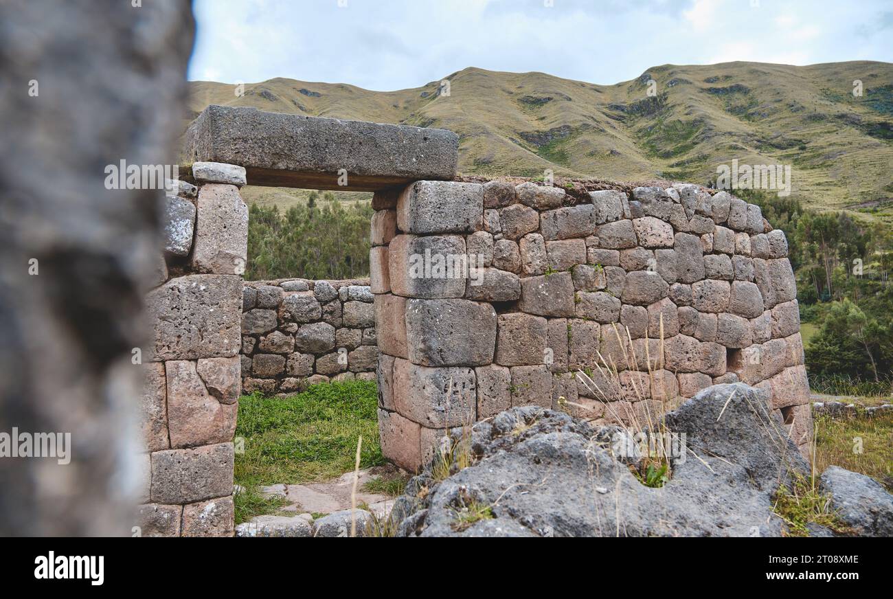 Inca's ruins of Pukapukara near Cuzco, Peru Stock Photo - Alamy