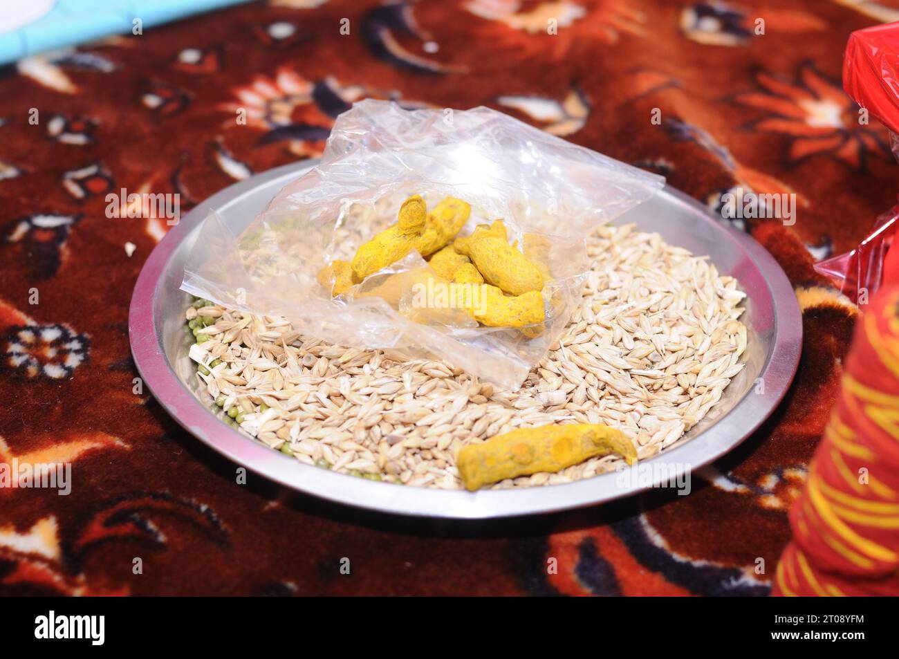 Hindu wedding thread ceremony hi-res stock photography and images - Alamy