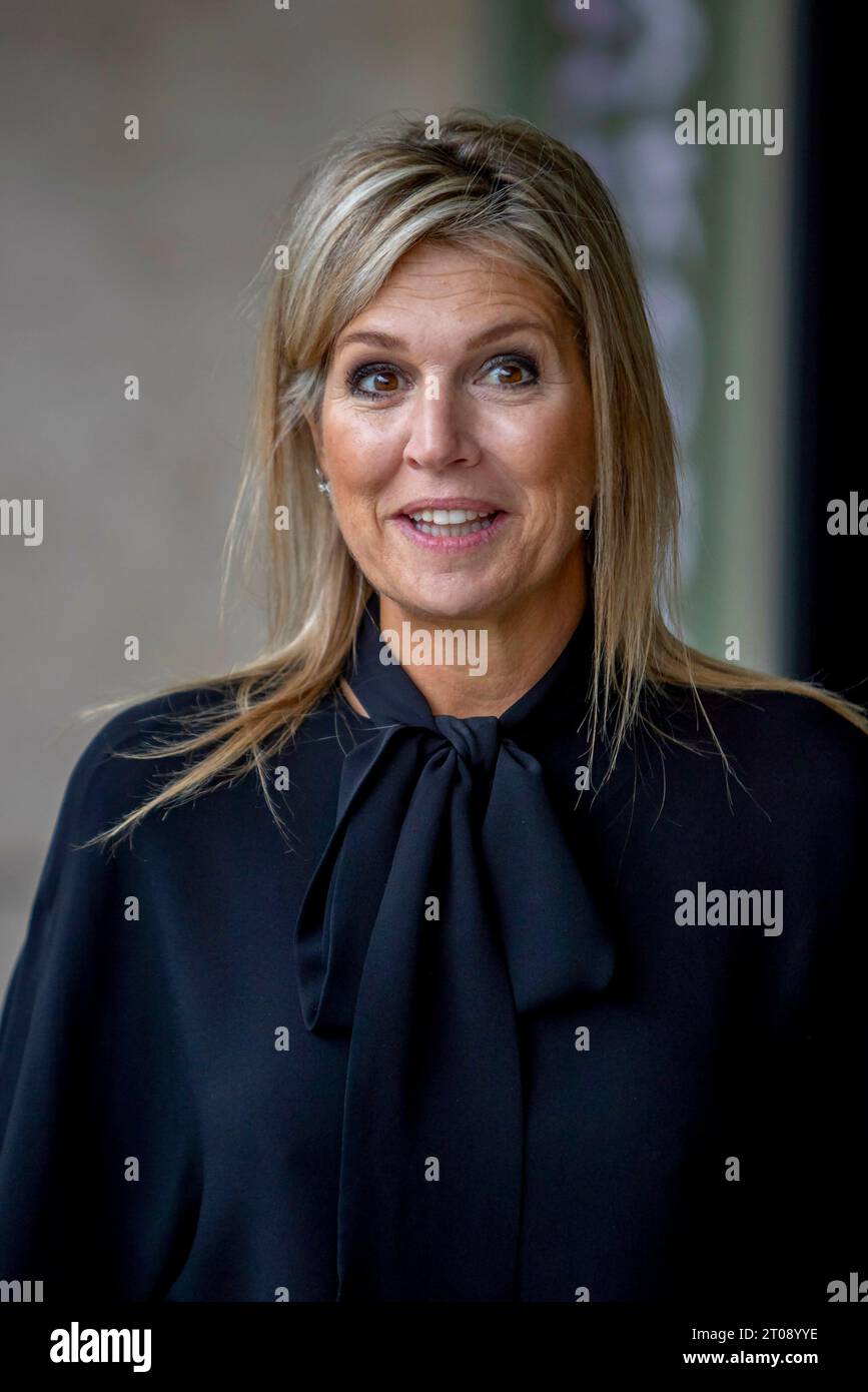 Queen Maxima arriving at the Center of Expertise Applied Artificial ...
