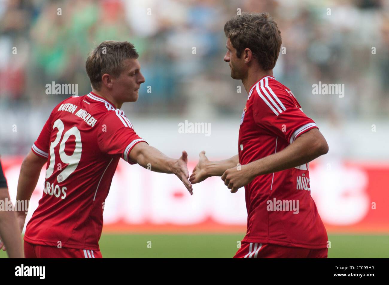 Toni kroos thomas muller hi-res stock photography and images - Alamy