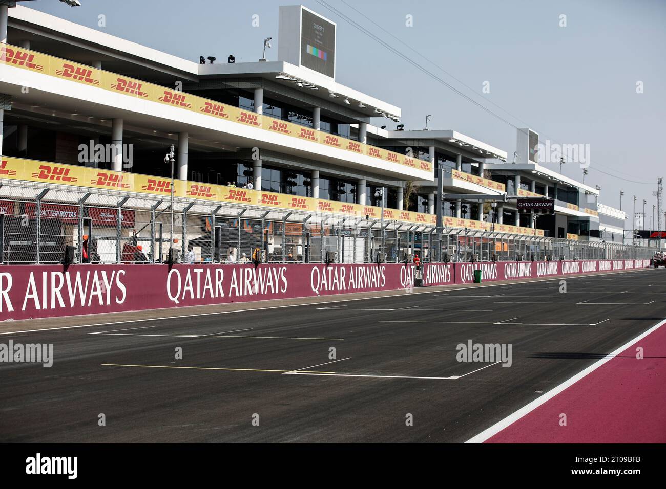 Qatar, Qatar. 05th Oct, 2023. Lusail Circuit main straigth starting ...