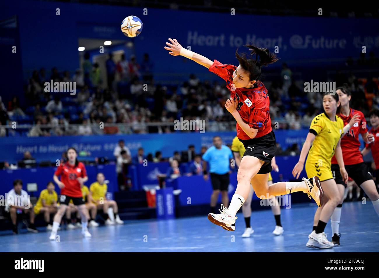 Hangzhou, China's Zhejiang Province. 5th Oct, 2023. South Korea's Kang ...