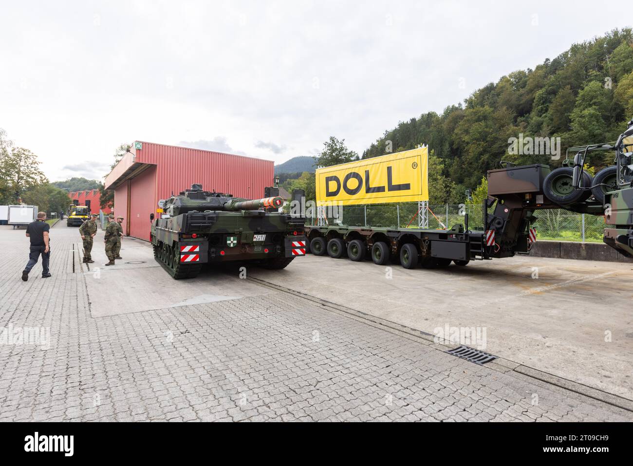 Oppenau, Germany. 05th Oct, 2023. A Leopard 2A6M main battle tank ...