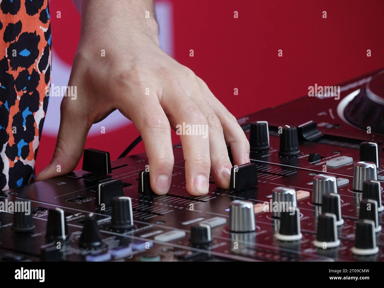 Dj format hi-res stock photography and images - Alamy