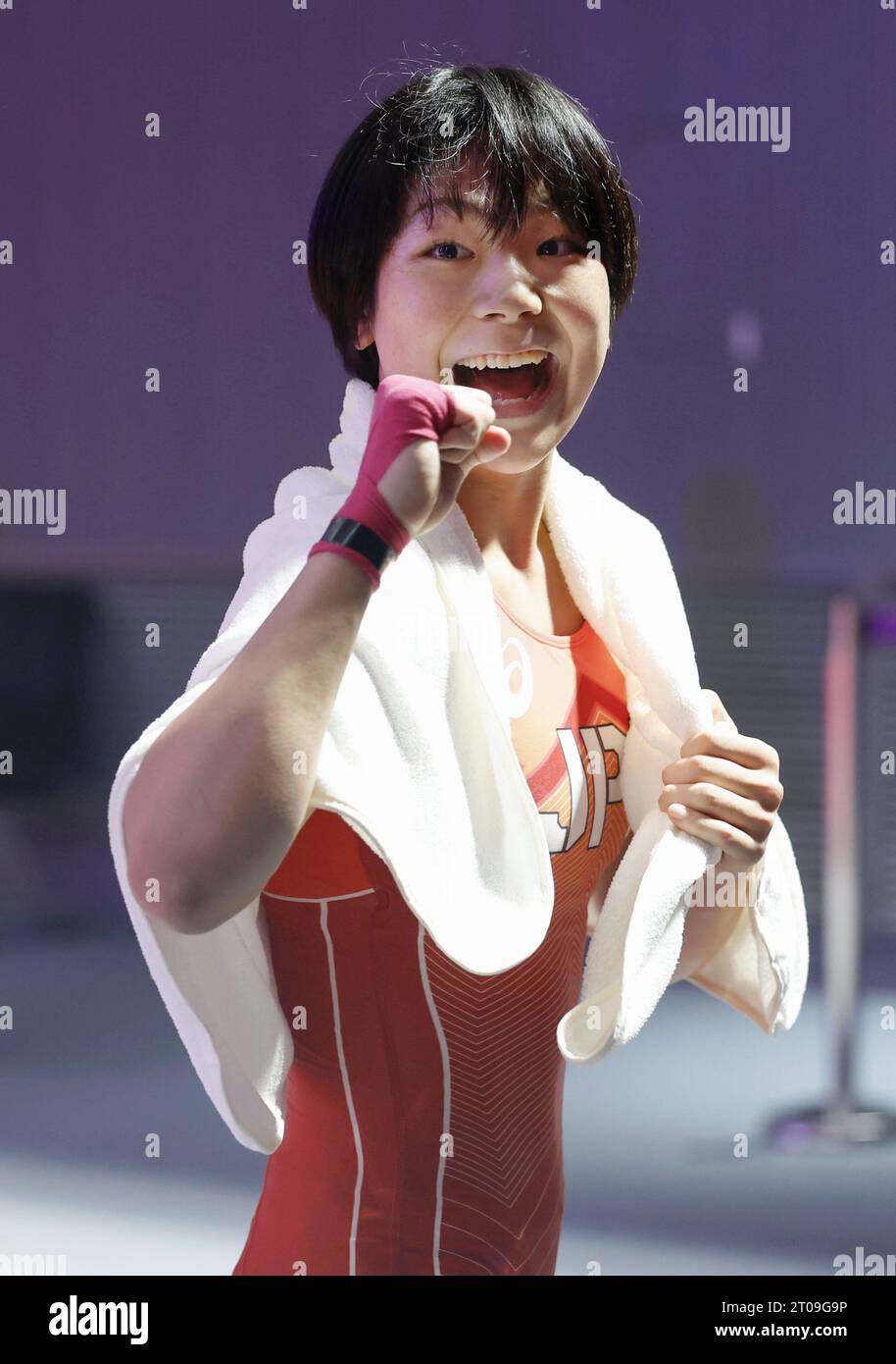 Japanese wrestler Akari Fujinami poses after beating China's Pang ...