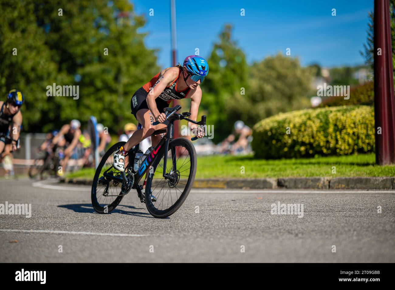 Maya Kingma participating cycling in Pontevedra in the 2023 World ...