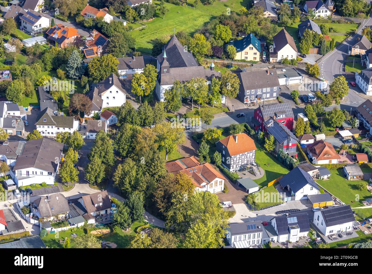 Luftbild, Kath. Kirche St. Urbanus, Voßwinkel, Arnsberg, Sauerland ...