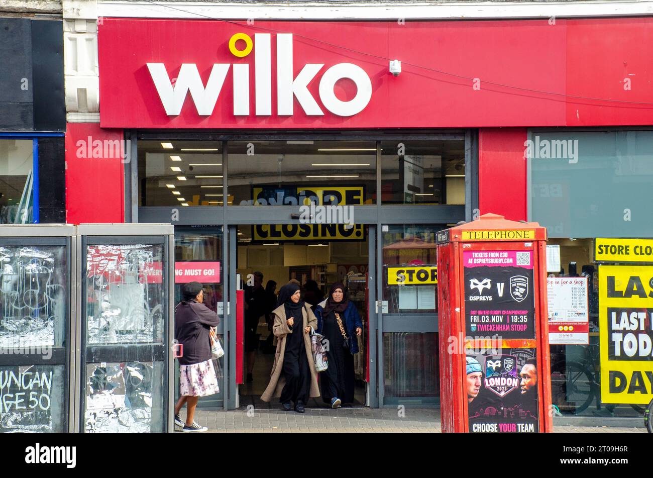 London, UK. 5th Oct, 2023. Last day of trading in Tooting for retail ...