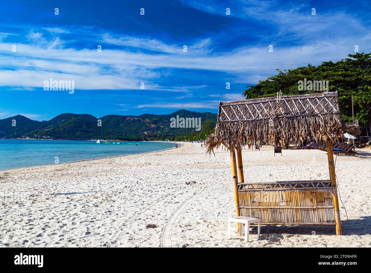 Early morning landscape of sea and sand at Chaweng Beach, Ko Samui ...