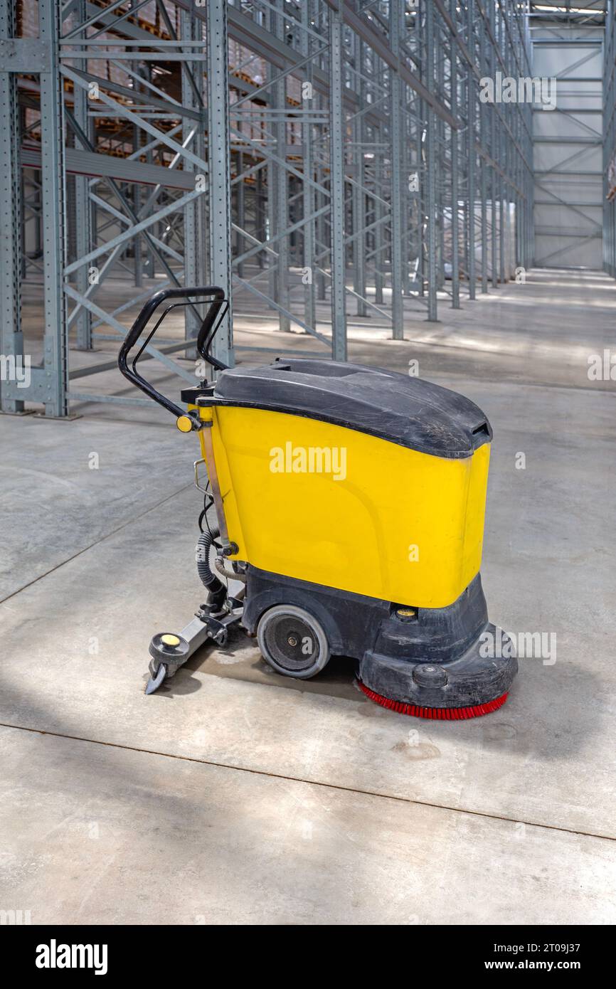 Walk Behind Scrubber Machine For Cleaning Floor in Warehouse Stock ...
