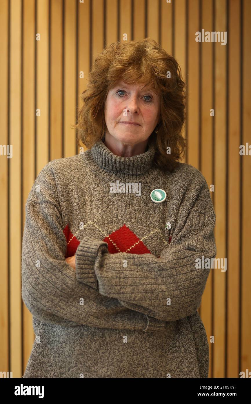 Anna Smyth, whose mother Anna McCarthy died from covid-19 in May 2020 ...