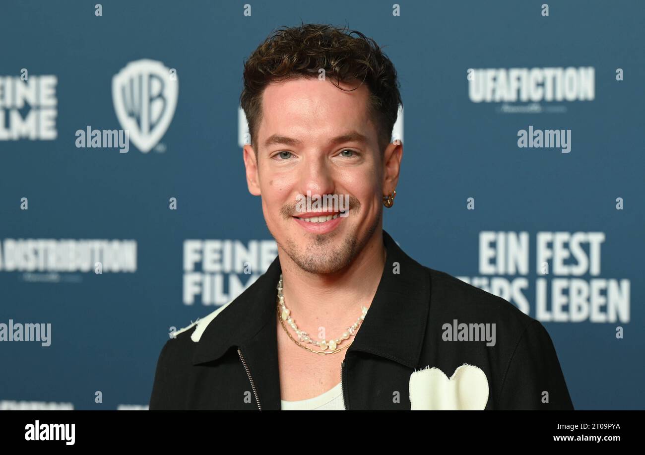 Schauspieler Nico Stank kommt zur Premiere der Film Komödie Ein Fest ...