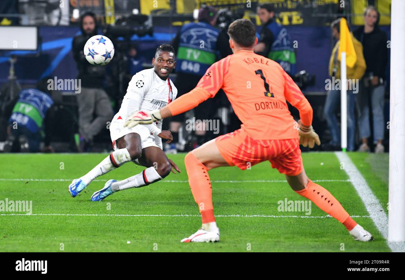 Ac milan rafael leao hi-res stock photography and images - Alamy