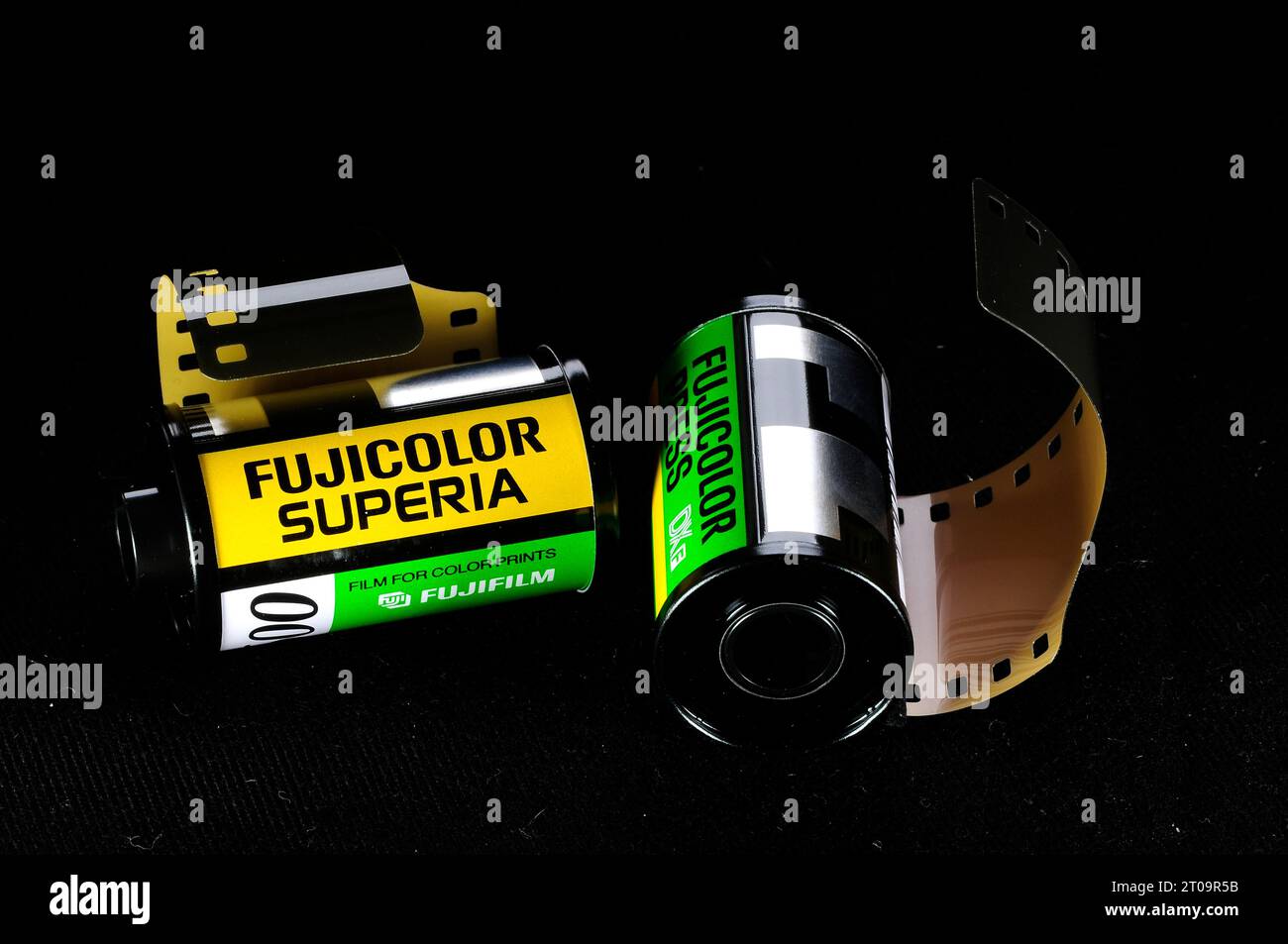 Vintage Fujicolor 35mm colour print film Stock Photo - Alamy