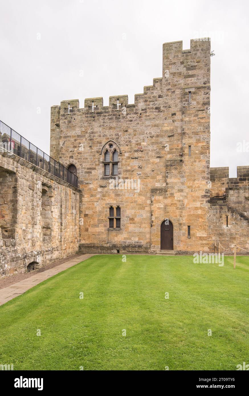 Alnwick Castle Northumberland 11th Century substantially intact castle ...