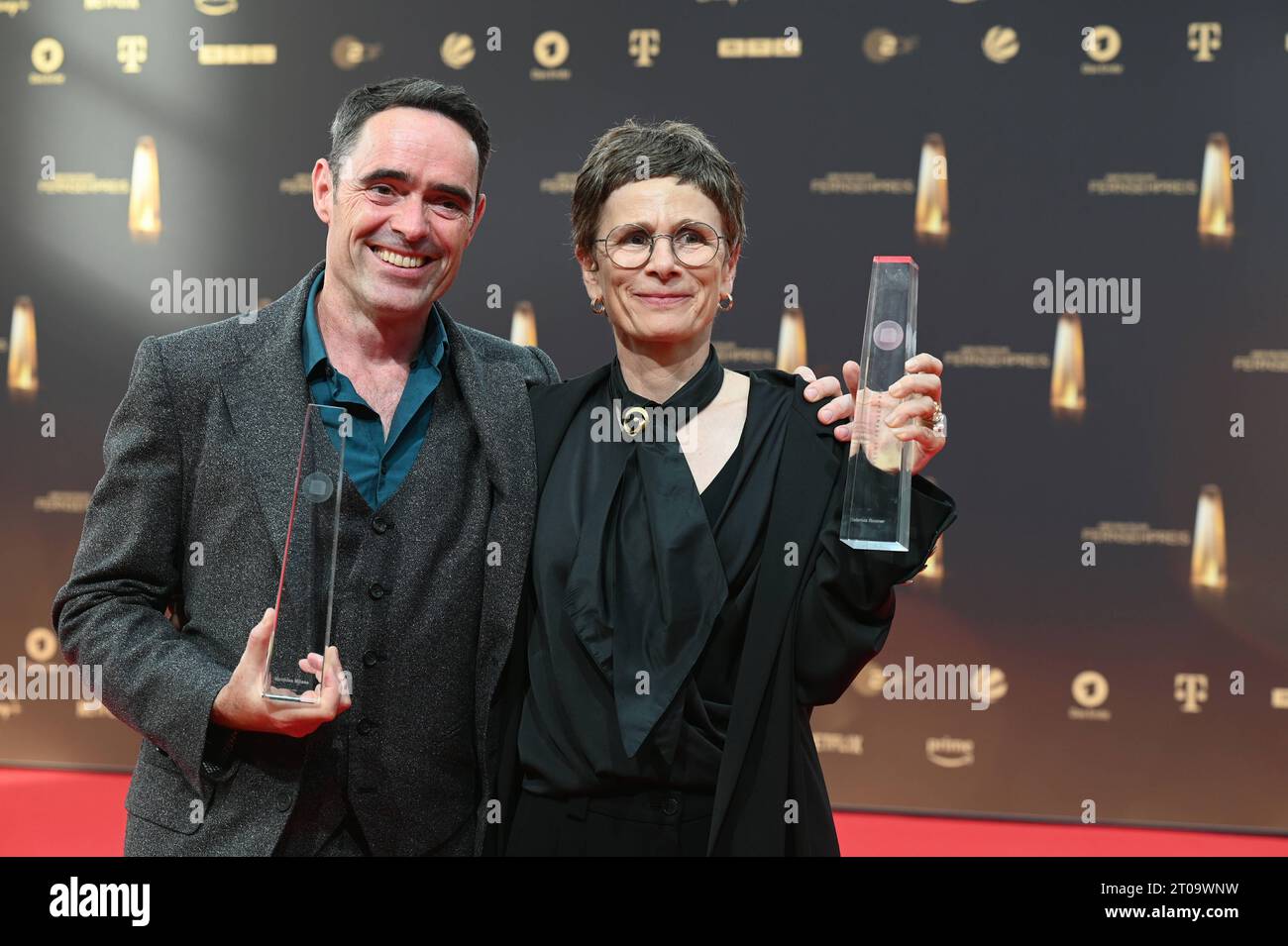 Szenenbildner Matthias Müsse und Kostümbildnerin Gabriela Reumer feiern ...