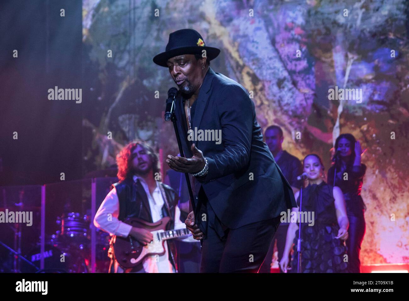 Bernard fowler rolling stones hi-res stock photography and images - Alamy