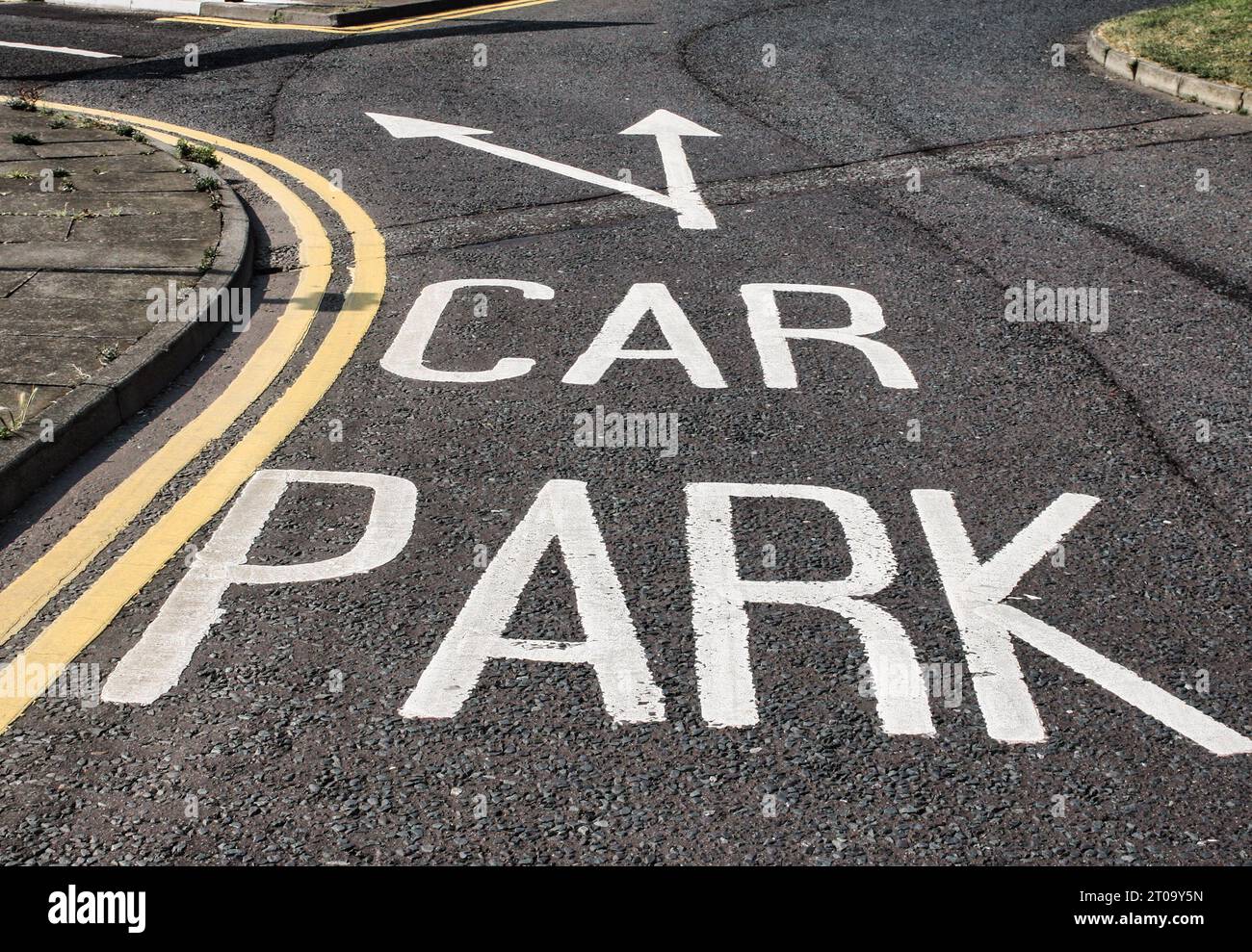 Car park lines england hi-res stock photography and images - Alamy