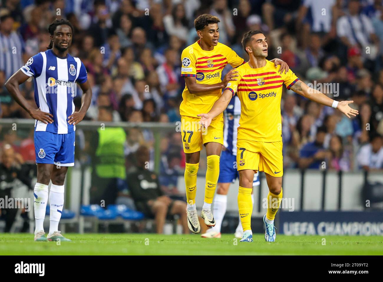 Ferran Torres (FC Barcelona) celebrating the goal during the UEFA ...