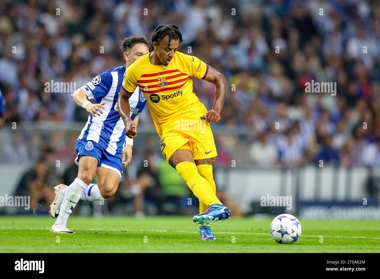 Jules Koundé (FC Barcelona) in action during the UEFA Champions League ...